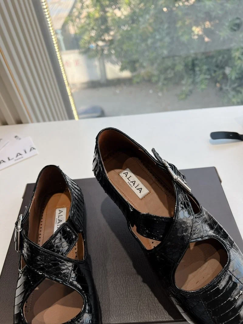 Top mirror Alaia Shoes