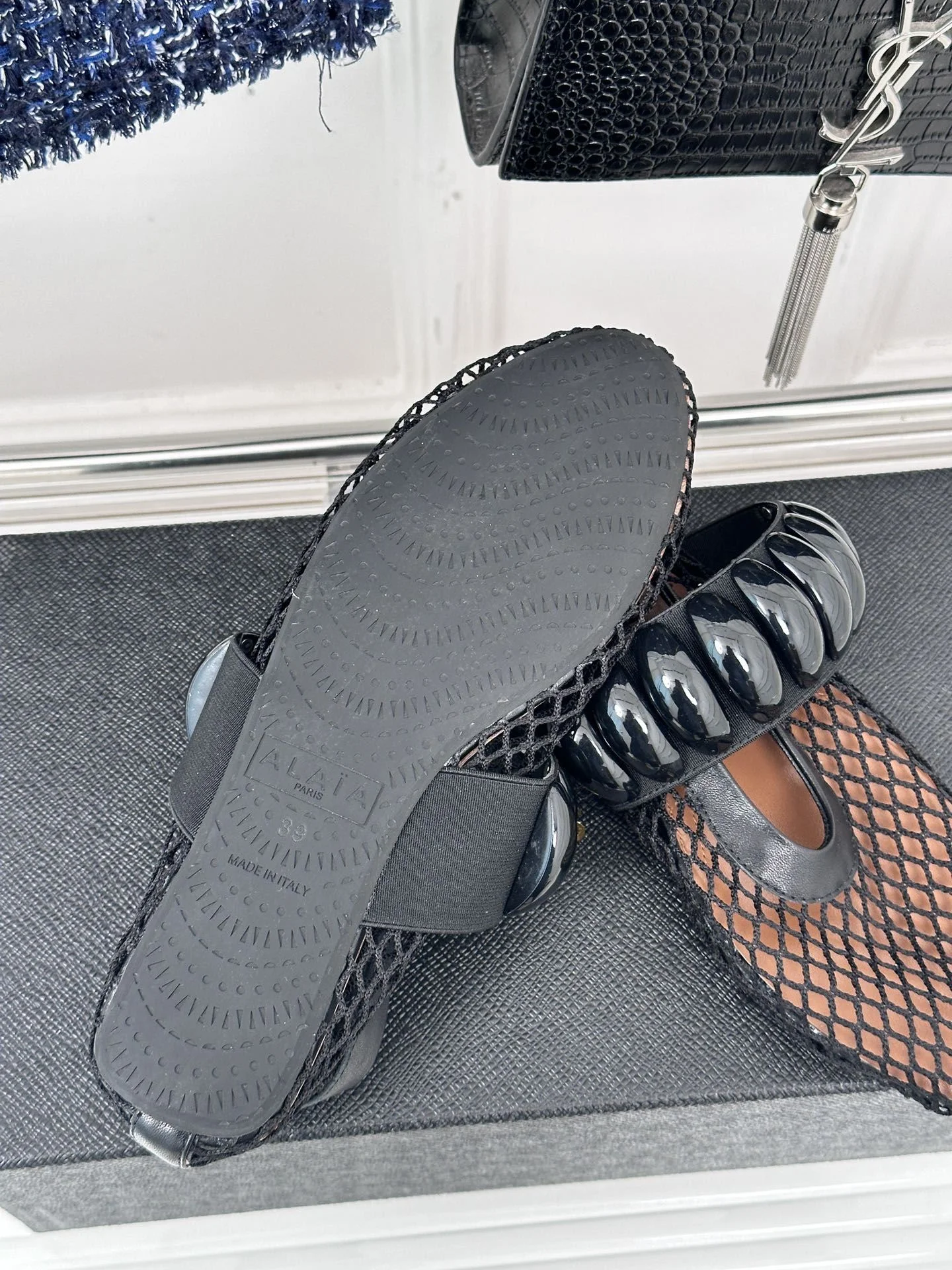 Accurate model Alaia Shoes