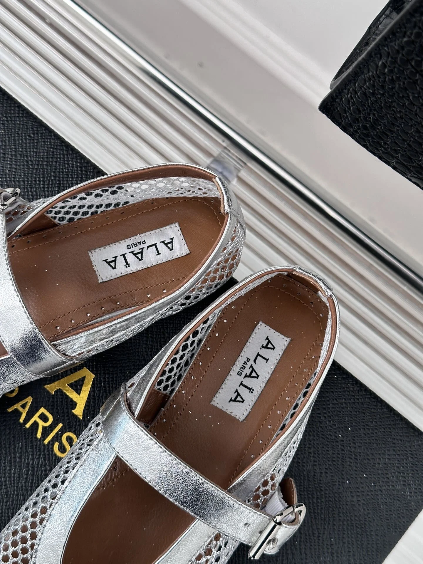 Inexpensive Alaia Shoes