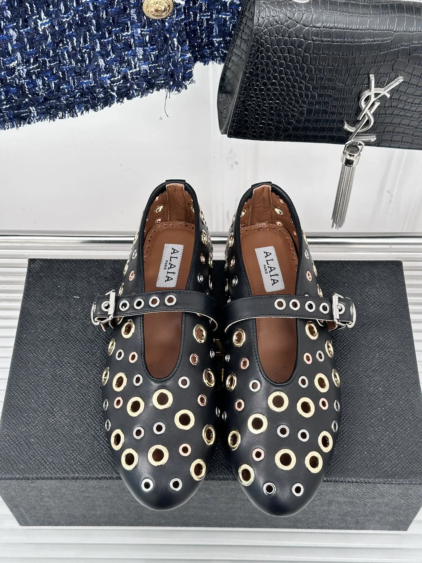 Exact replica Alaia Shoes