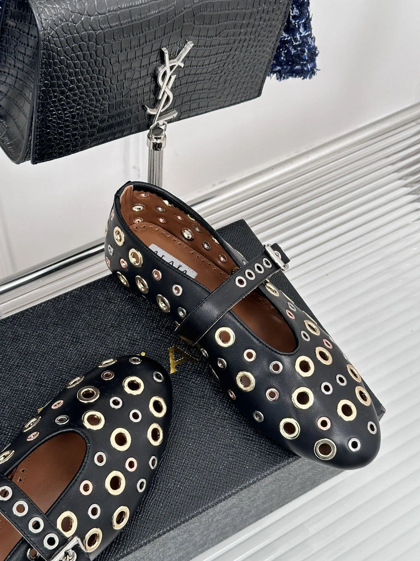Exact replica Alaia Shoes