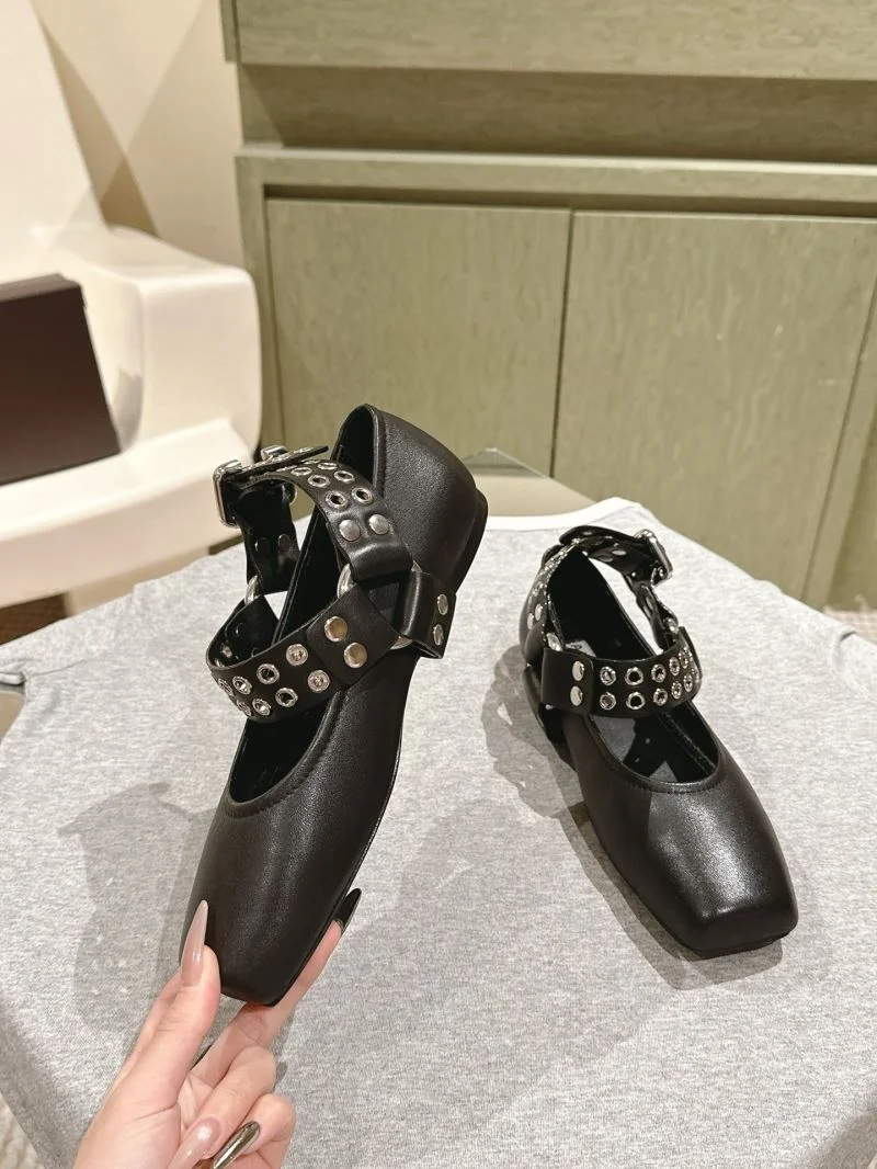 Top match Alaia Shoes