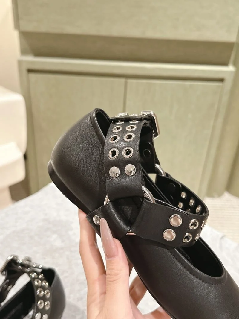 Top match Alaia Shoes