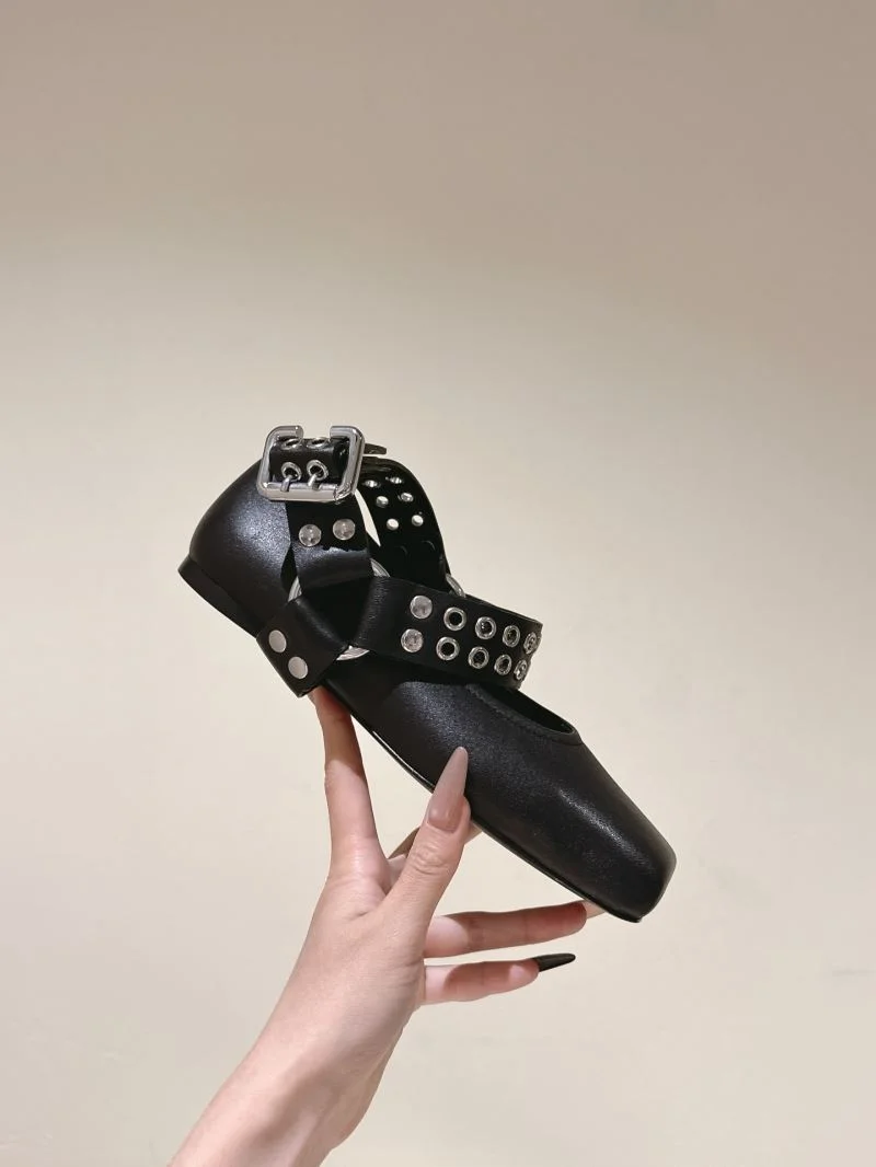Top match Alaia Shoes
