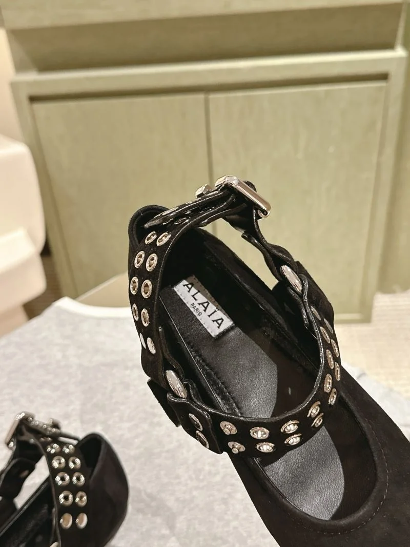 Low-cost Alaia Shoes