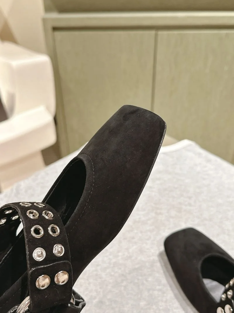 Low-cost Alaia Shoes