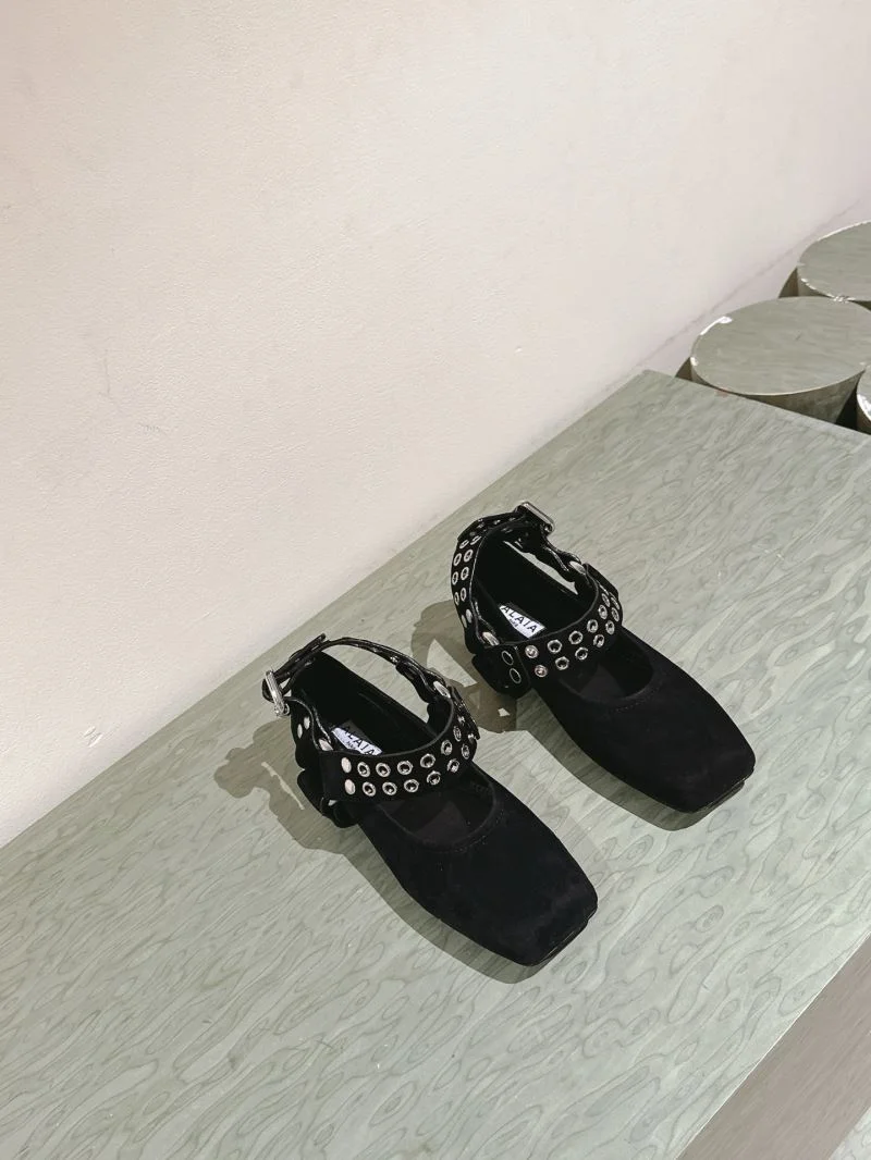 Low-cost Alaia Shoes