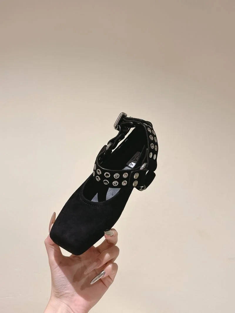 Low-cost Alaia Shoes