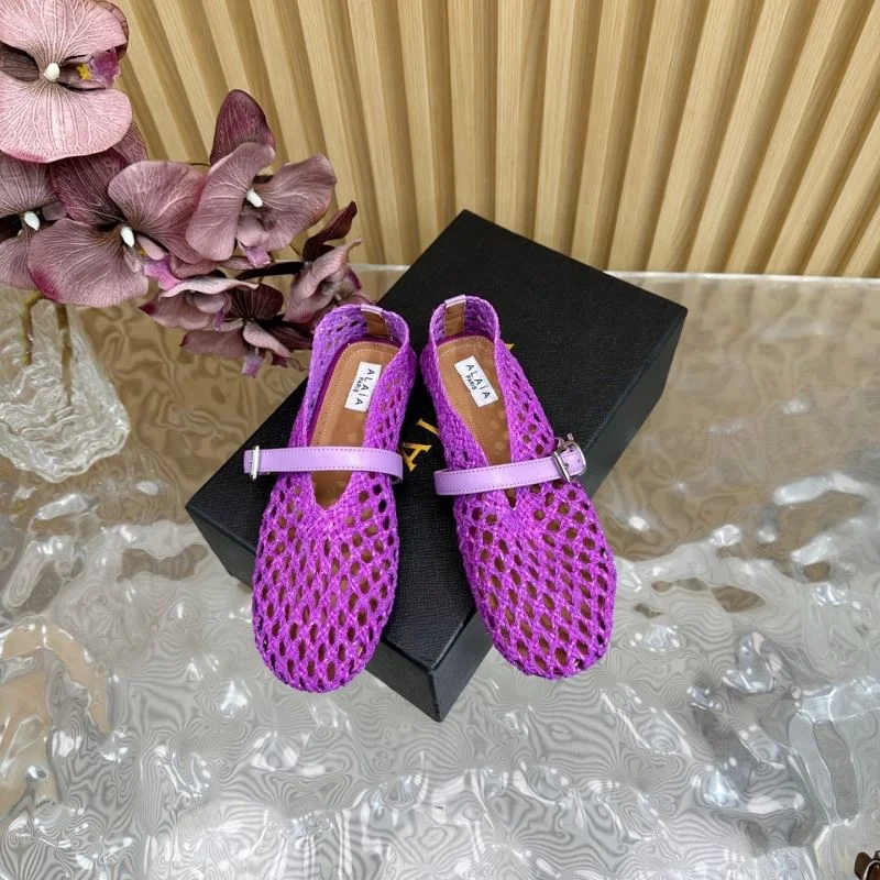 Accurate model Alaia Shoes
