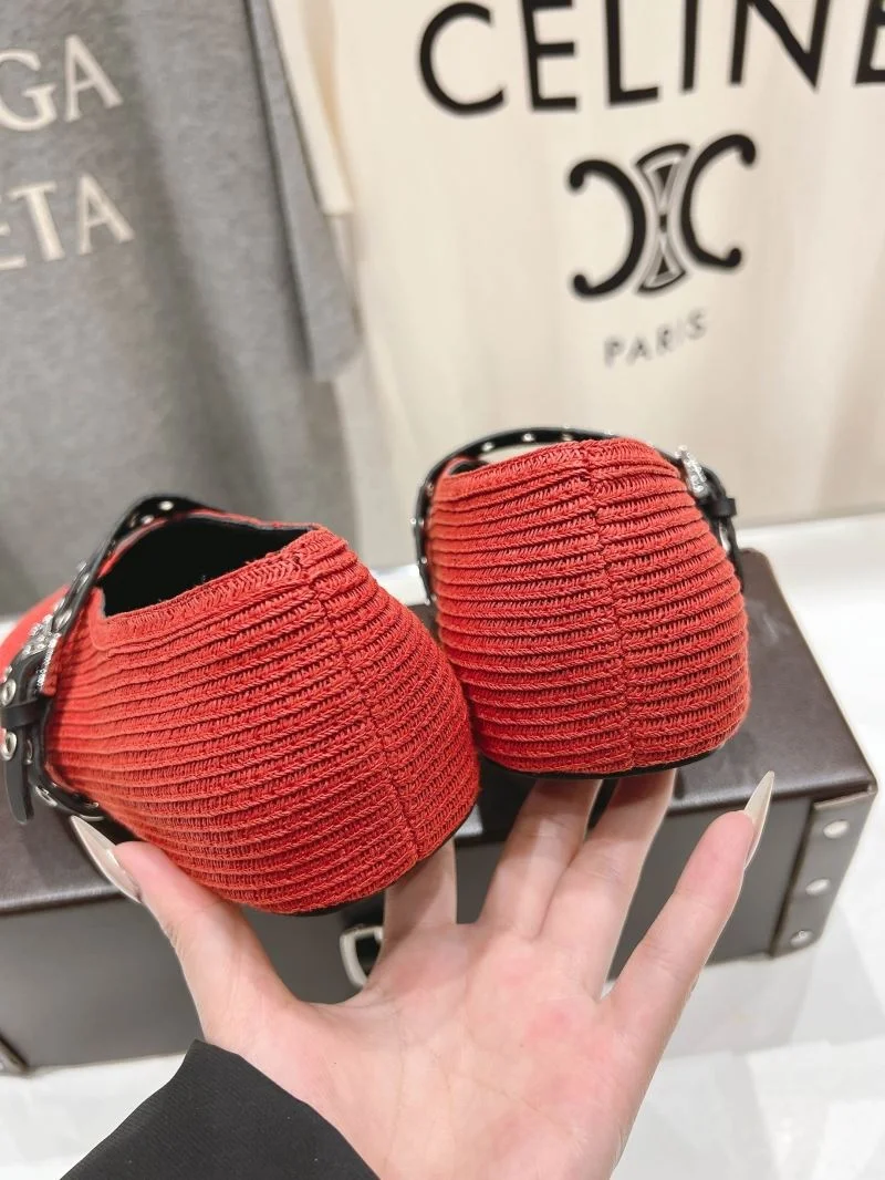 Accurate model Alaia Shoes
