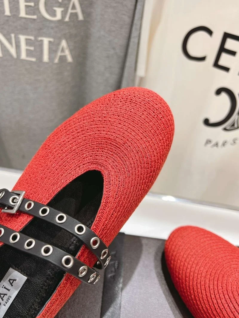 Accurate model Alaia Shoes