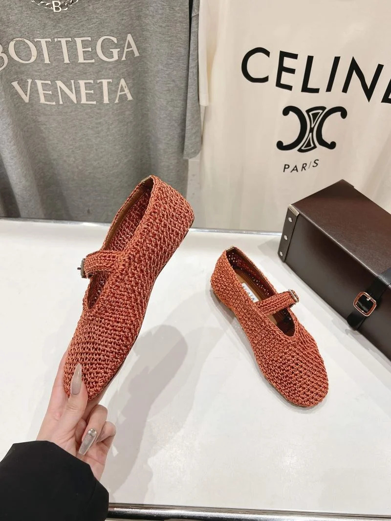 Top match Alaia Shoes