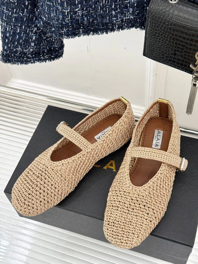 Top match Alaia Shoes