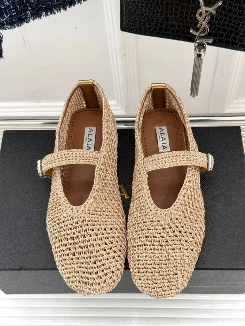 Top match Alaia Shoes