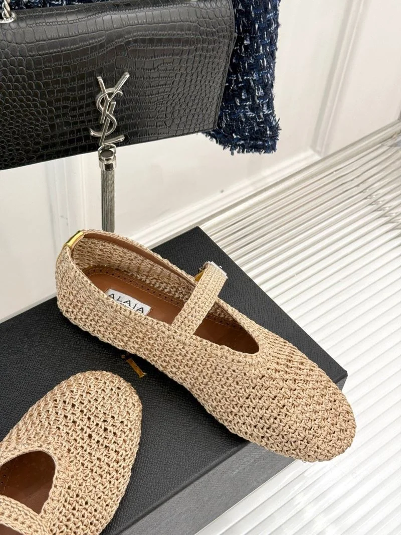 Top match Alaia Shoes