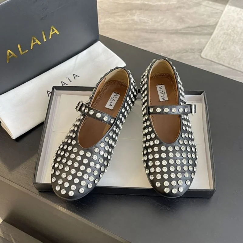 Top match Alaia Shoes