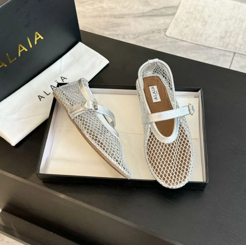 Exact replica Alaia Shoes
