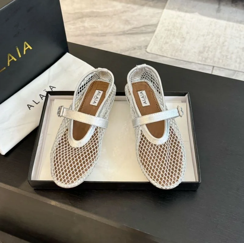 Exact replica Alaia Shoes