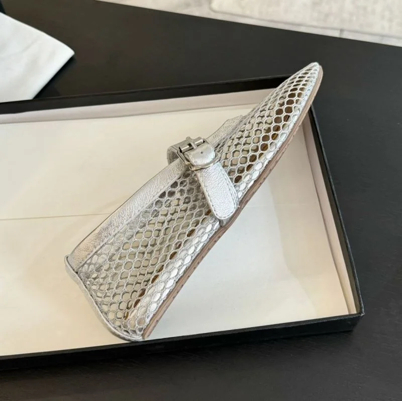 Exact replica Alaia Shoes