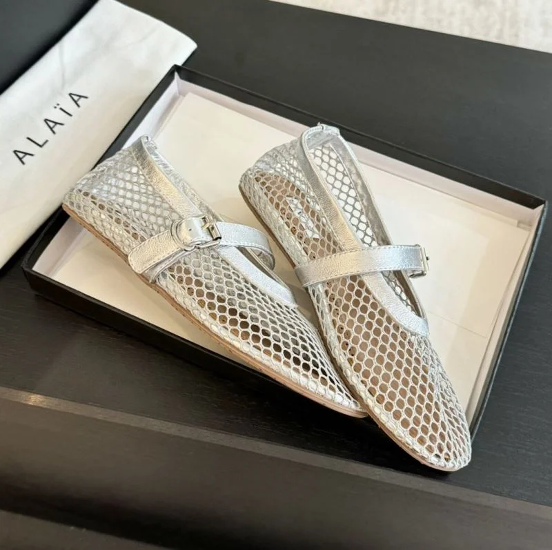 Exact replica Alaia Shoes