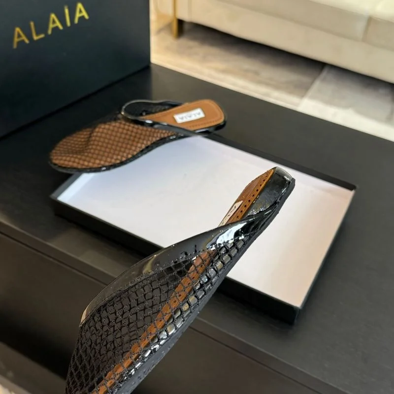 Exact replica Alaia Shoes