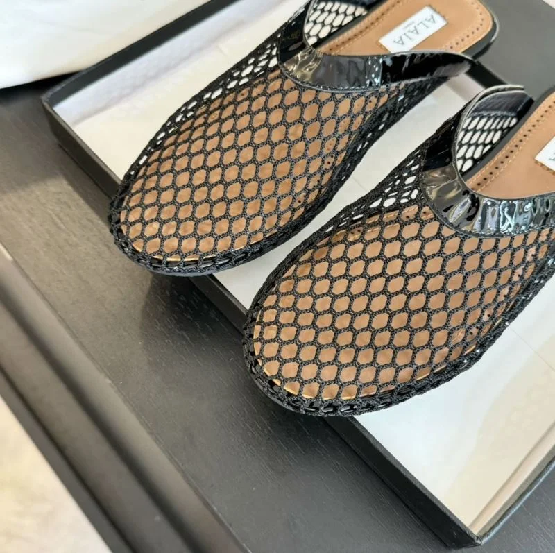 Exact replica Alaia Shoes