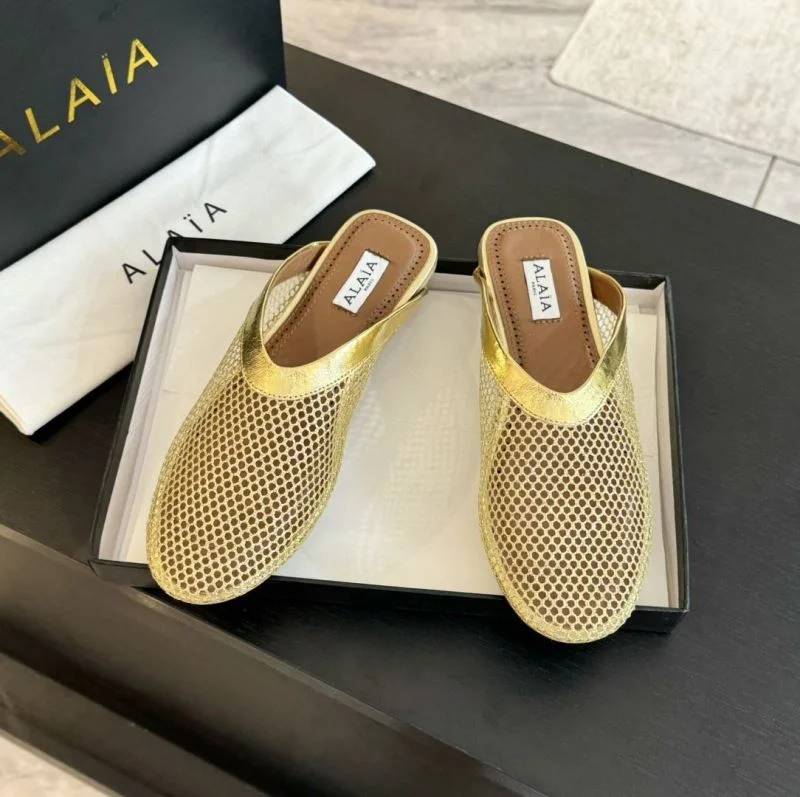Exact replica Alaia Shoes