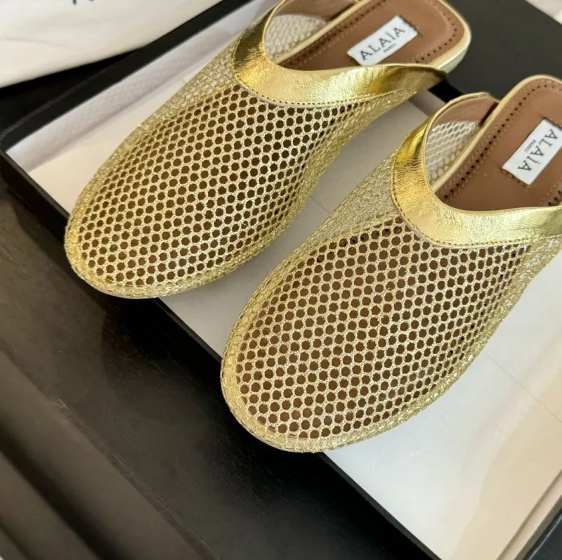 Exact replica Alaia Shoes