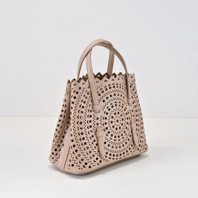 Top match Alaia Shopping Bags