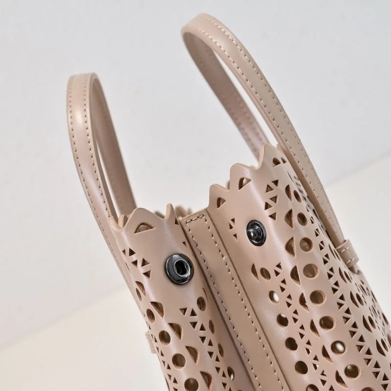 Top match Alaia Shopping Bags