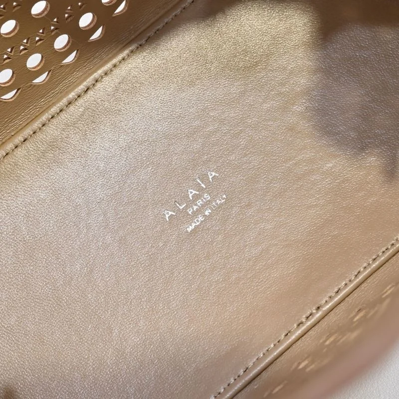 Top match Alaia Shopping Bags