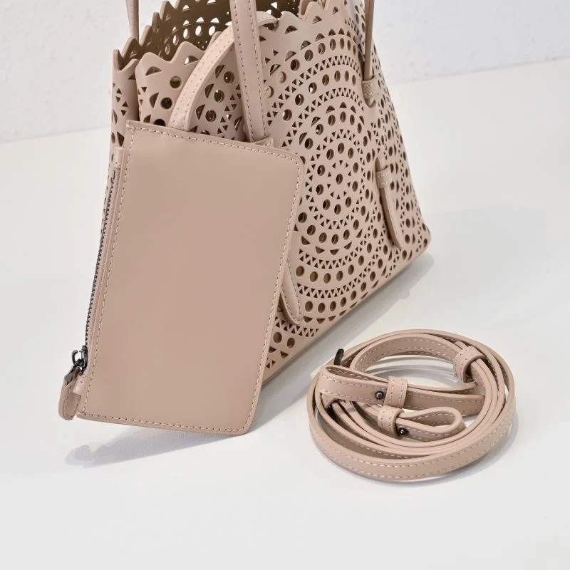 Top match Alaia Shopping Bags