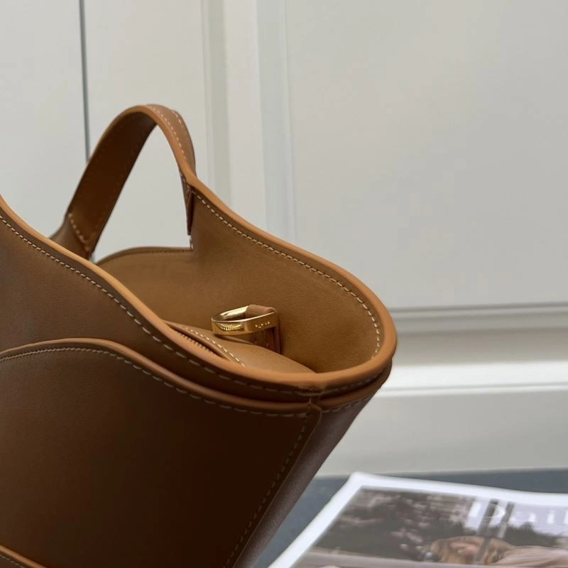 1:1 copy Alaia Top Handle Bags