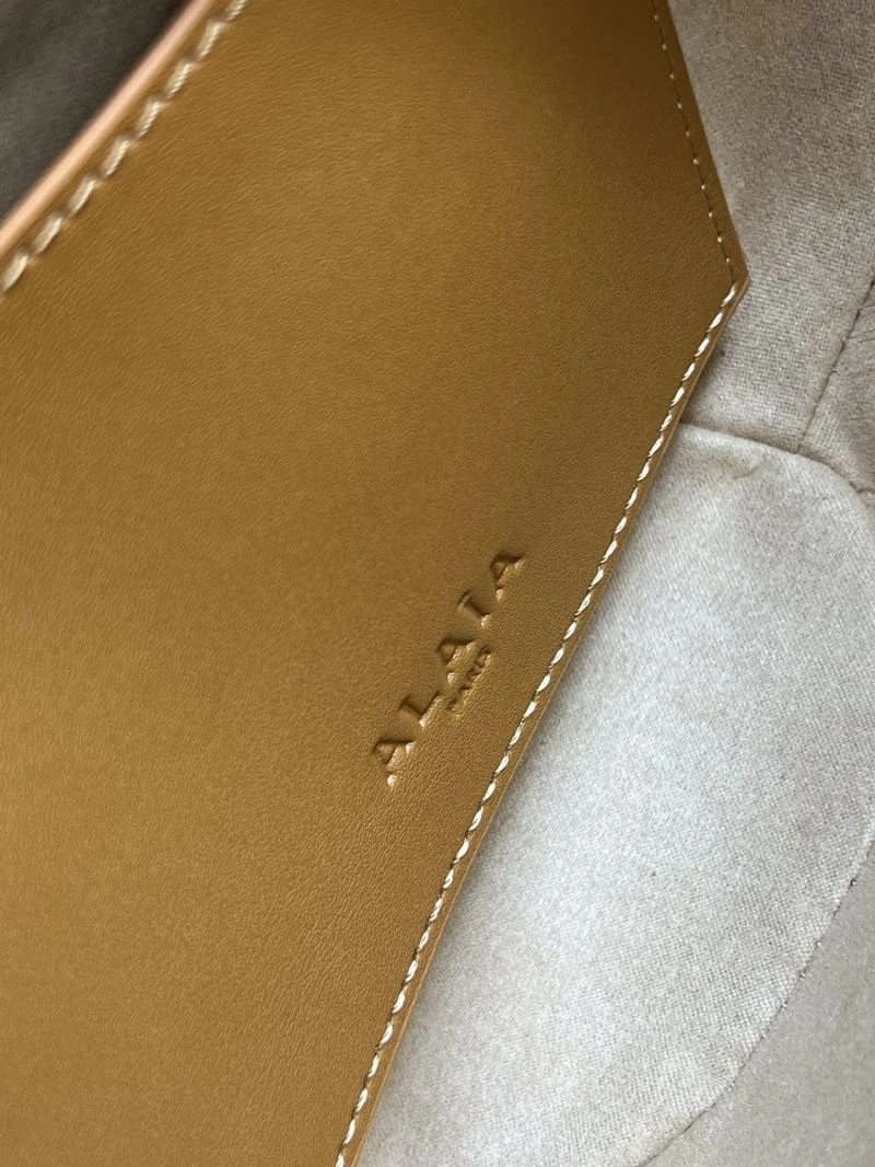 1:1 copy Alaia Top Handle Bags