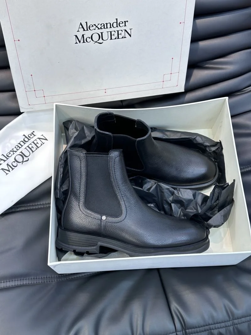 High fidelity Alexander Mcqueen Boots