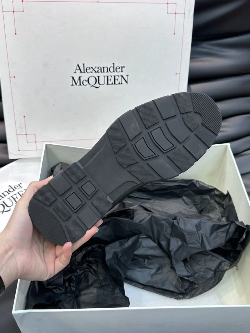 High fidelity Alexander Mcqueen Boots