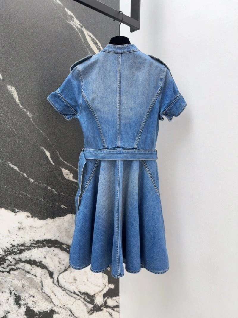 Accurate model Alexander Mcqueen Dress