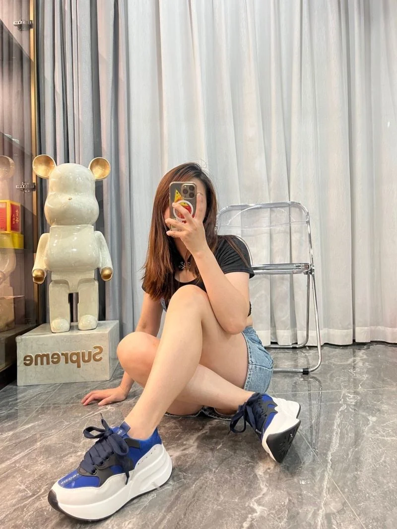 Reasonably priced Alexander Mcqueen Low Shoes