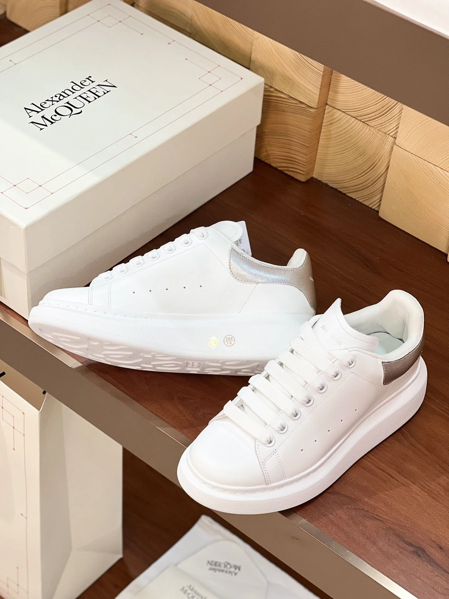 Inexpensive Alexander Mcqueen Low Shoes