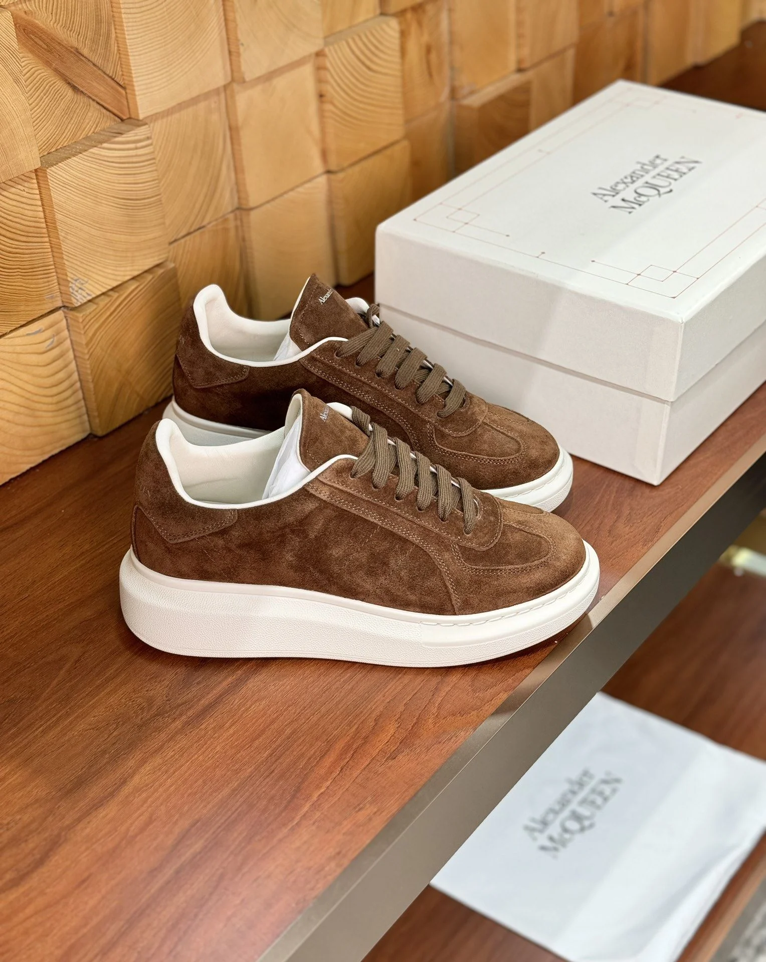 Precise copy Alexander Mcqueen Low Shoes