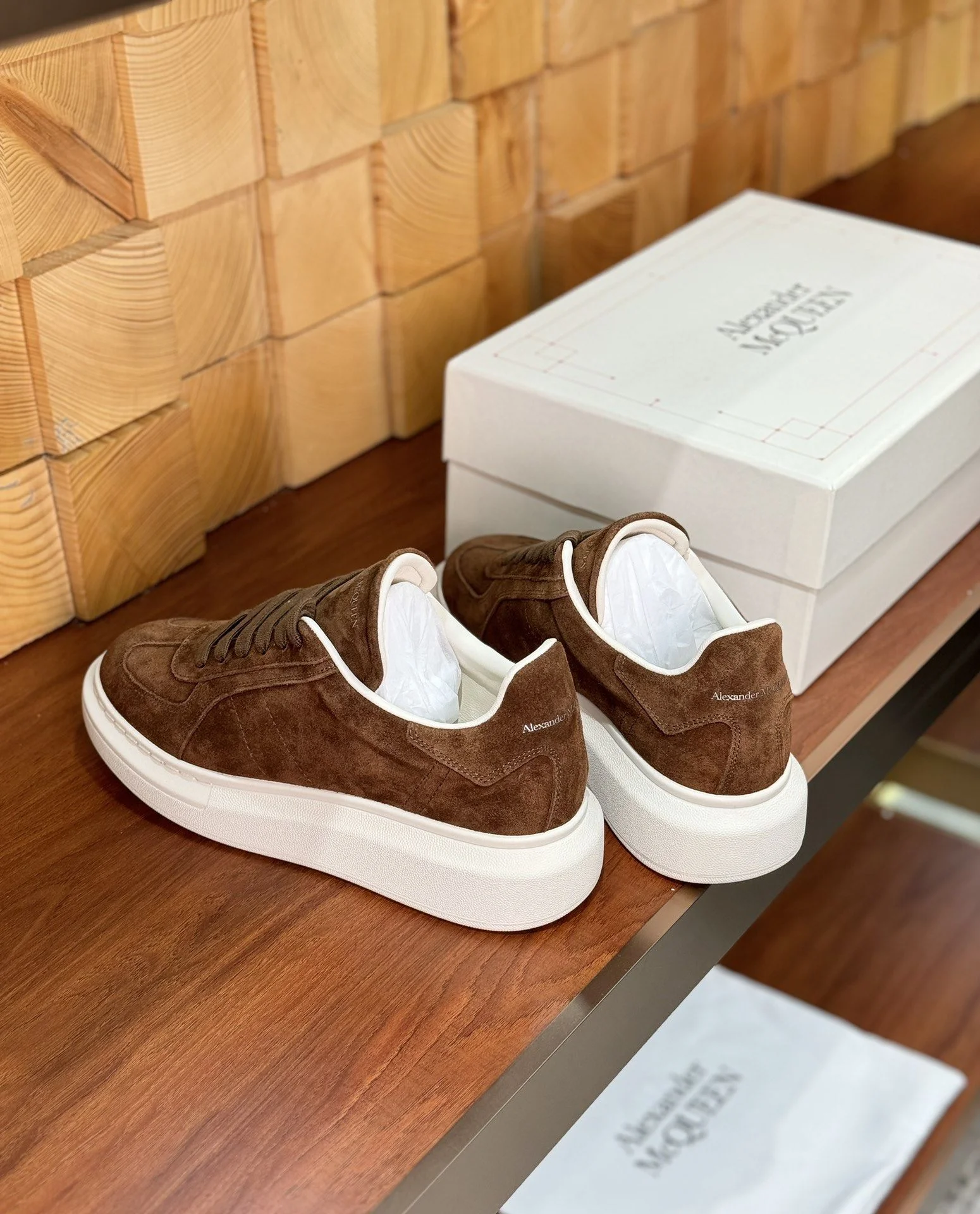 Precise copy Alexander Mcqueen Low Shoes