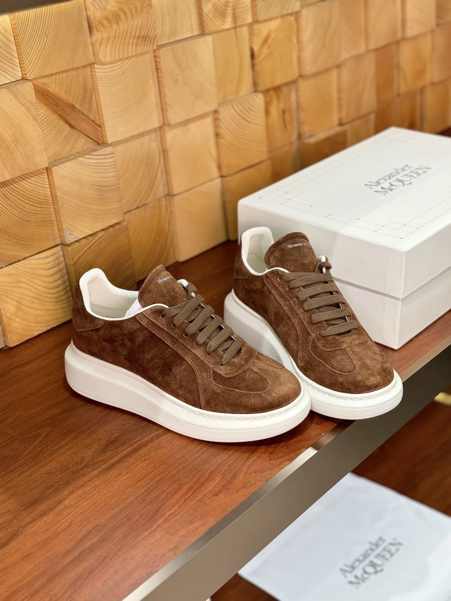 Precise copy Alexander Mcqueen Low Shoes
