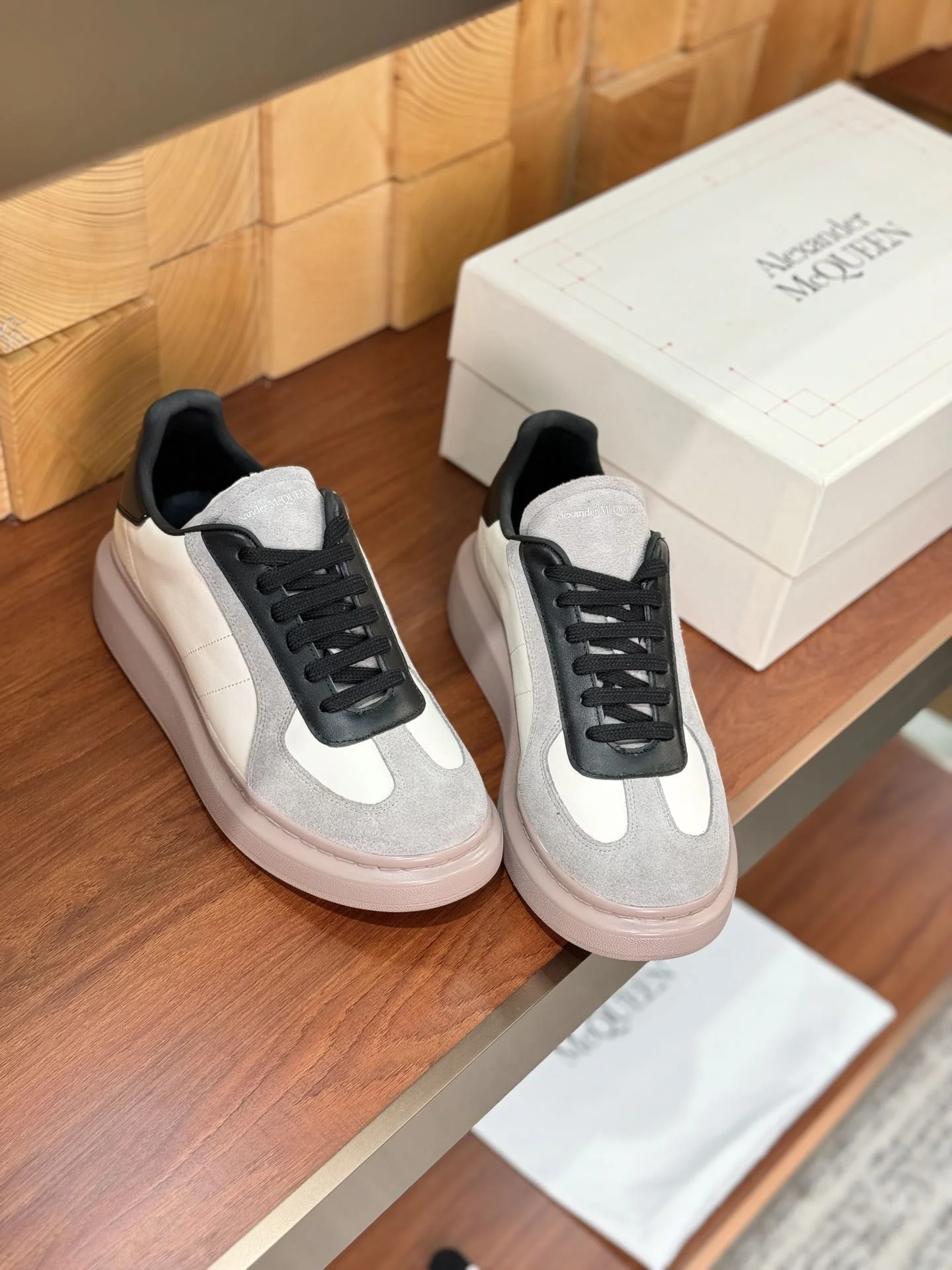 Perfect replica Alexander Mcqueen Low Shoes