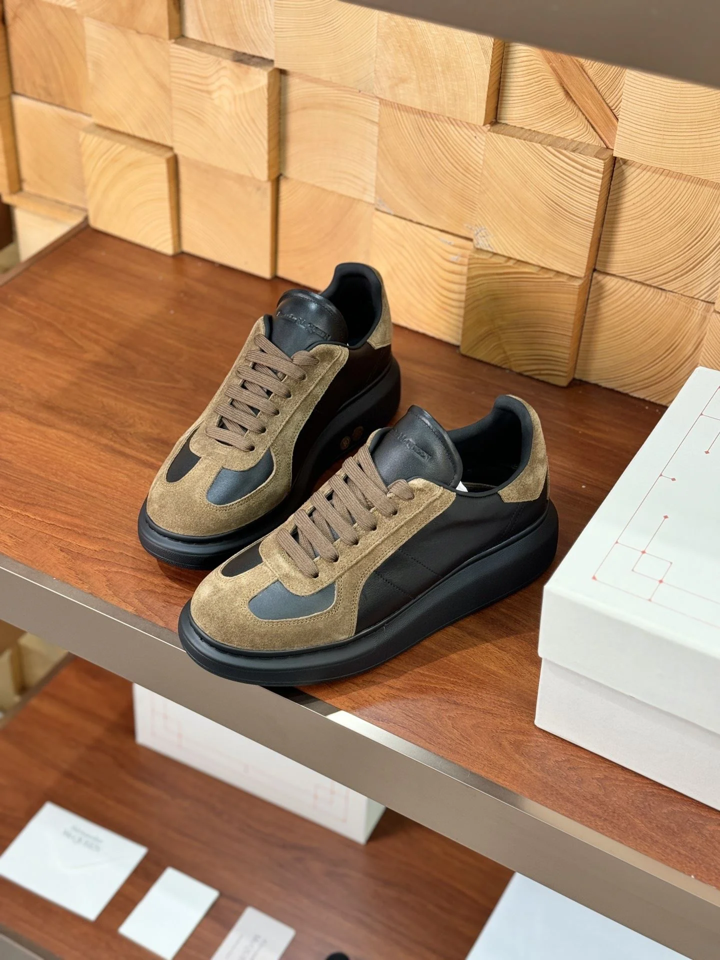 High accuracy Alexander Mcqueen Low Shoes