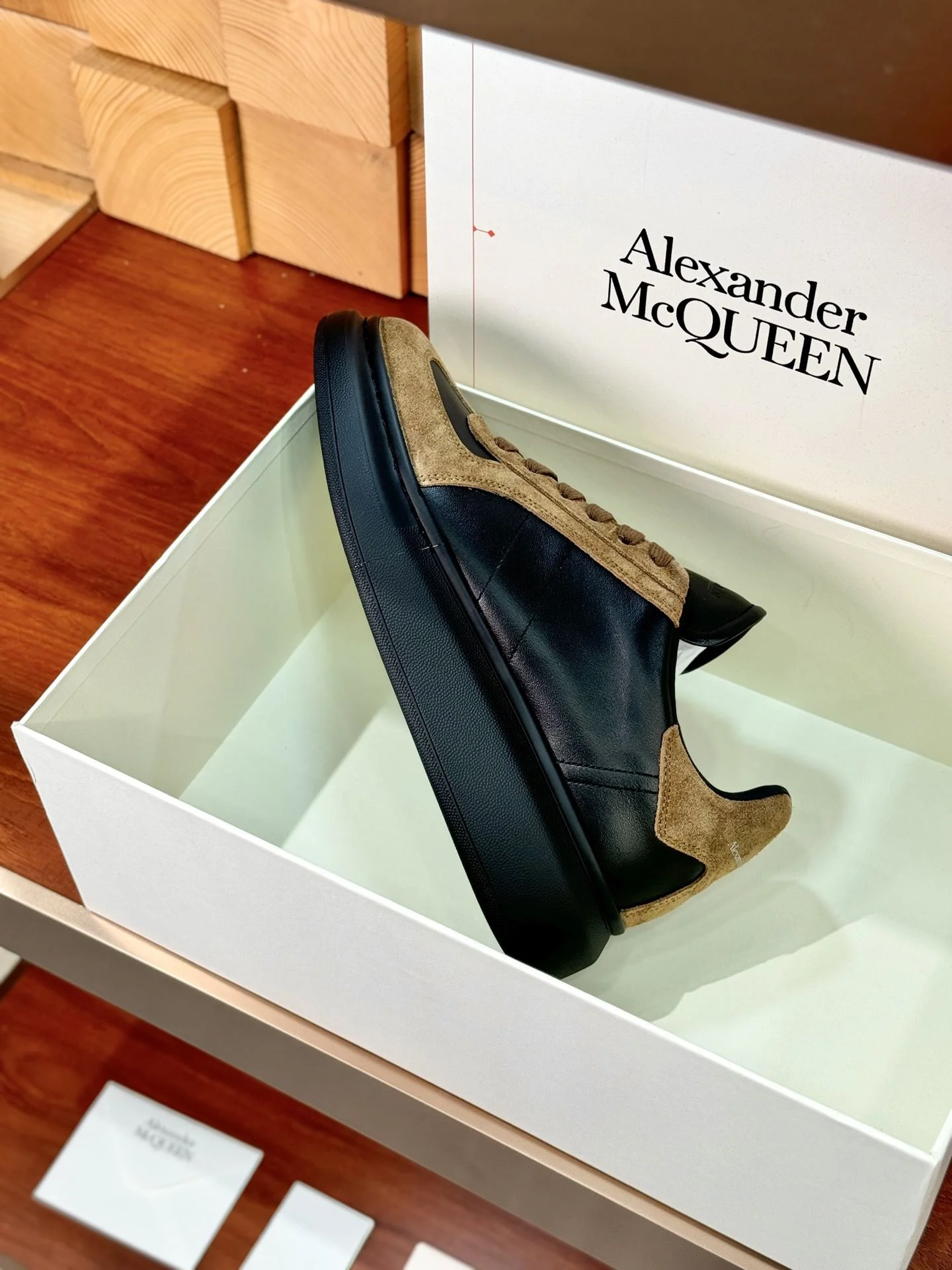 High accuracy Alexander Mcqueen Low Shoes