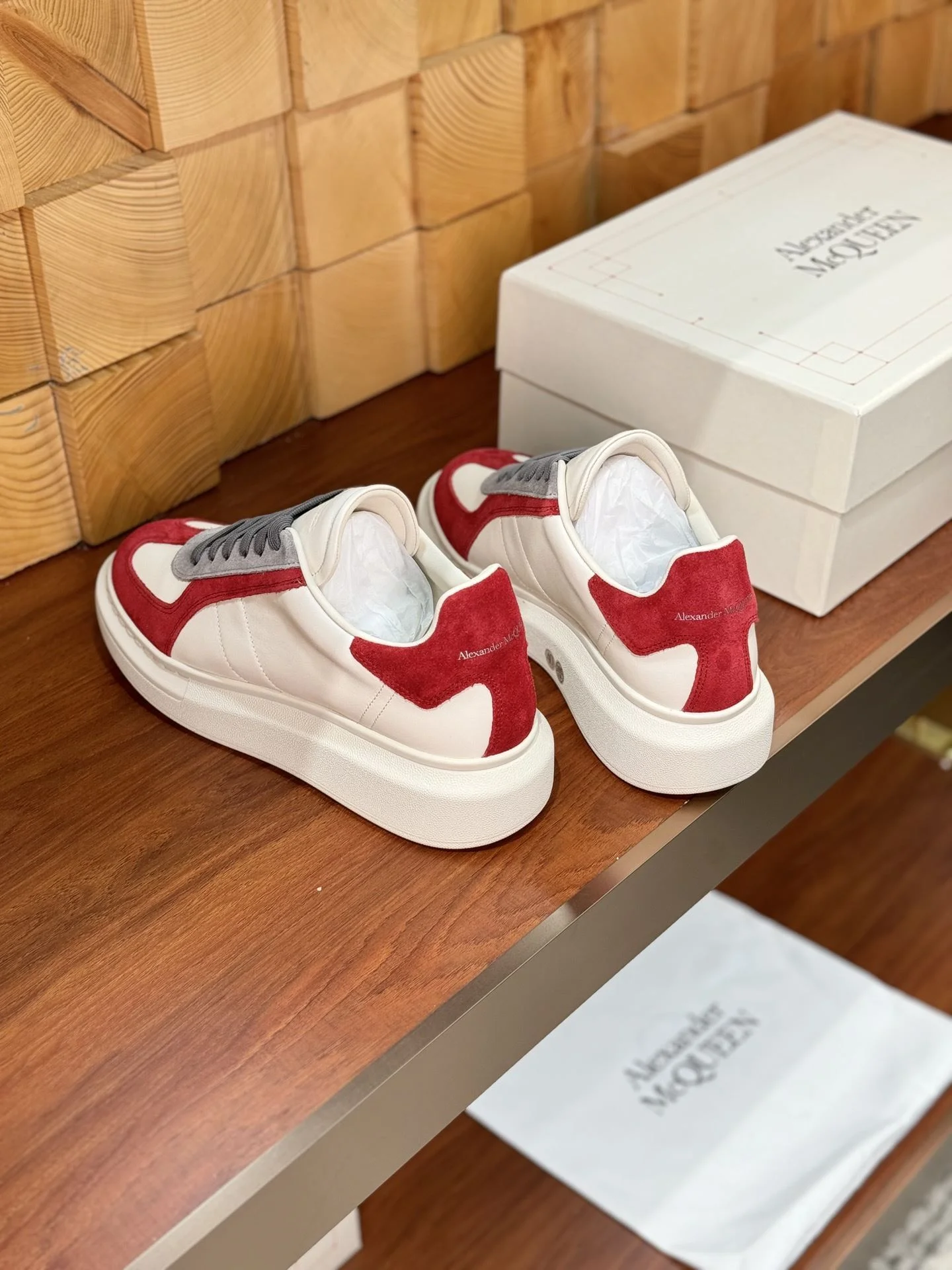 Exact replica Alexander Mcqueen Low Shoes