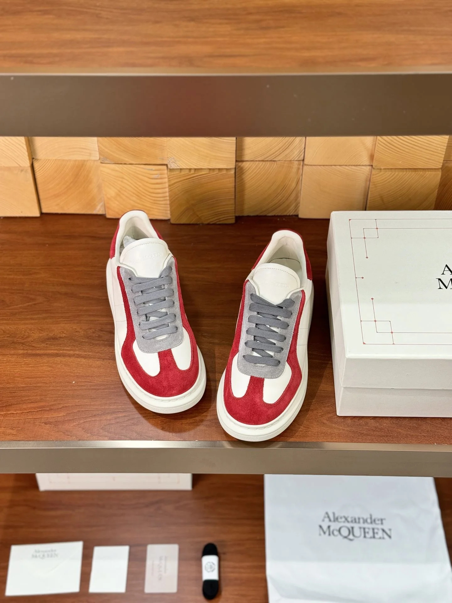 Exact replica Alexander Mcqueen Low Shoes