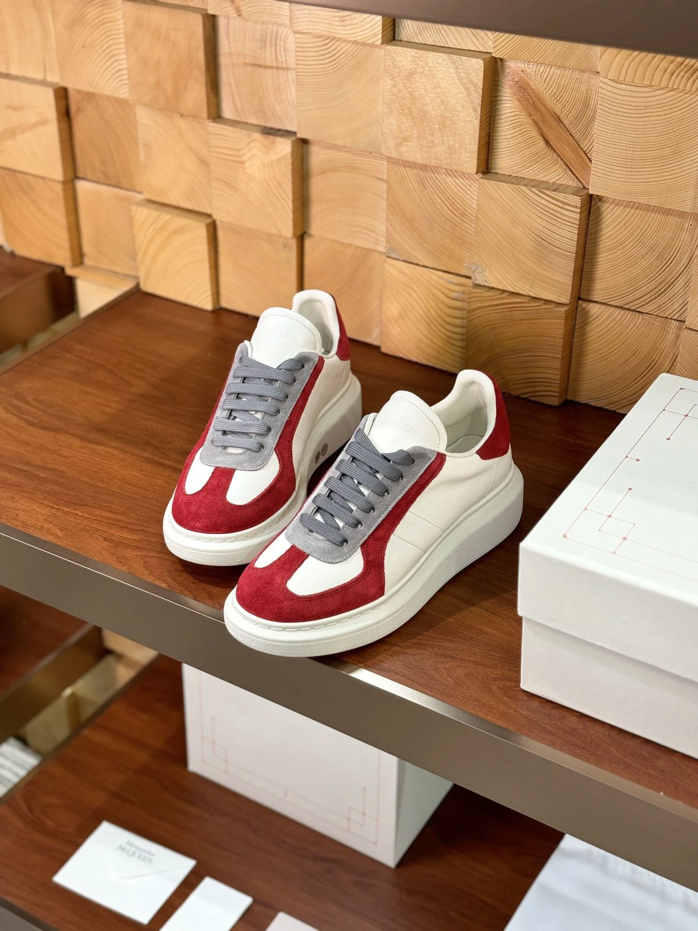 Exact replica Alexander Mcqueen Low Shoes