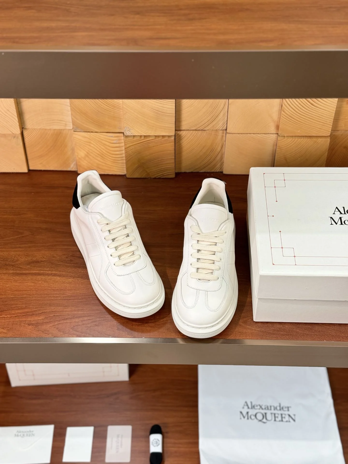 Reasonably priced Alexander Mcqueen Low Shoes