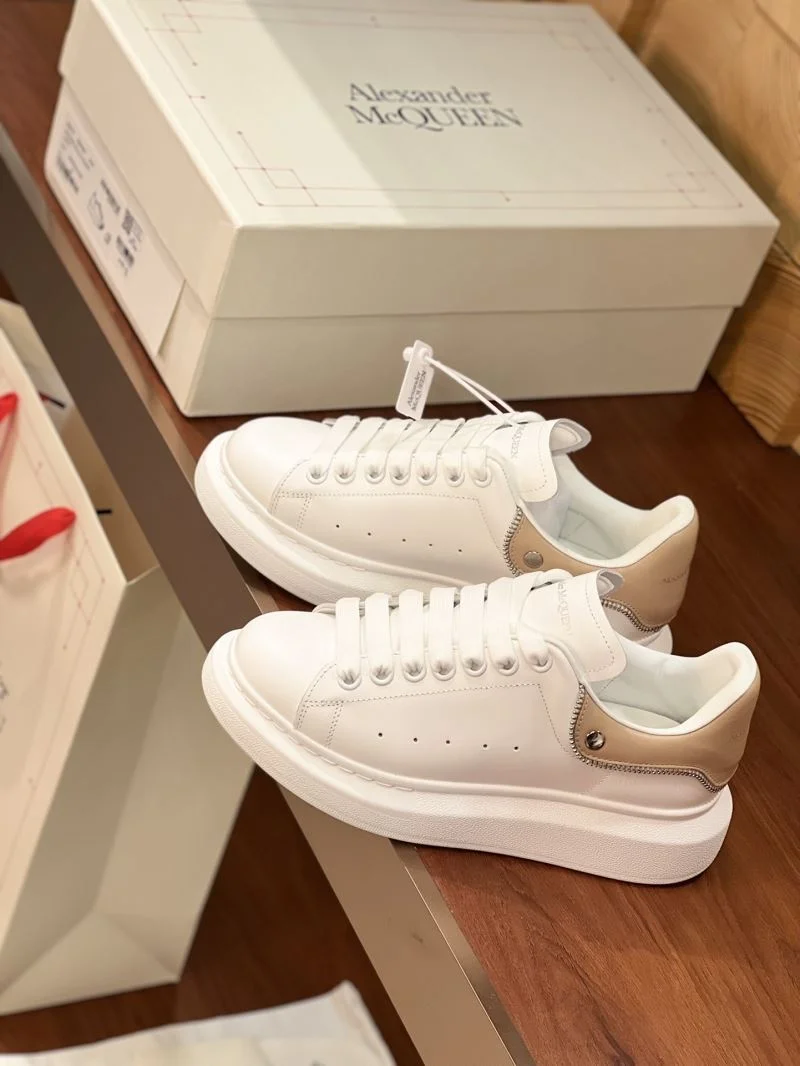 Indistinguishable Alexander Mcqueen Low Shoes